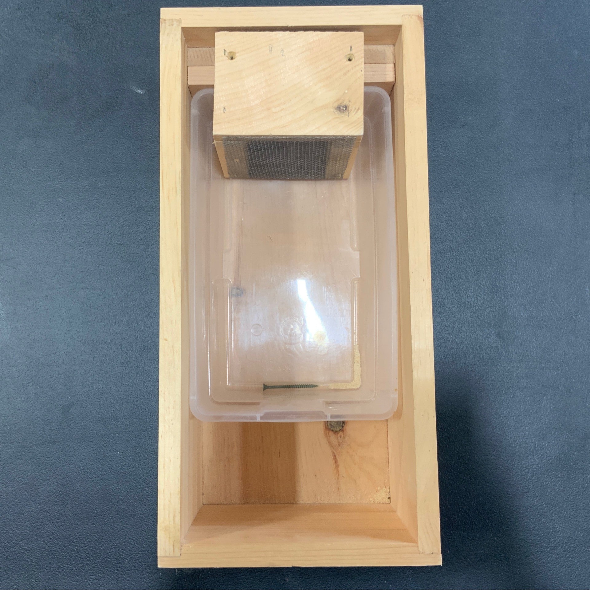 5 Frame Hive Feeders | Winding Creek Bee Supply LLC